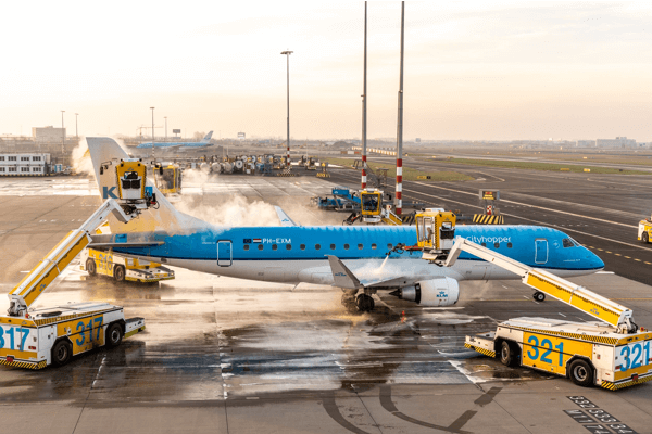 The Impressive De-icing Process - FootNotes Media